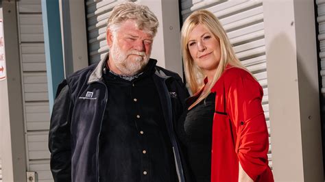 Dan And Laura Dotson Storage Wars Cast Aande