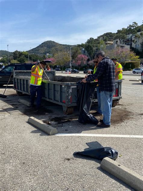 We Are In The City Of Glendale Ca This Morning Giving Away Free Athens… Sidney Stull