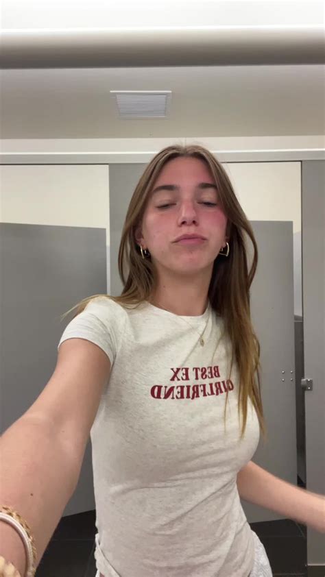 Bianca Censori Umbar Tubuh Tanpa Sensor Kapanlagicom