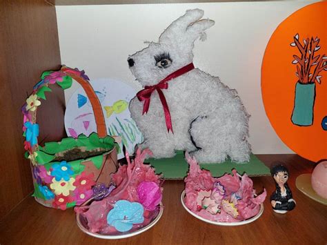 გორელოვკის N1 საჯარო სკოლაში სააღდგომო ნამუშევრების გამოფენა გაიმართა