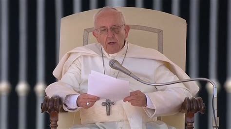 El Papa Francisco se solidariza con víctimas y pide oraciones - YouTube