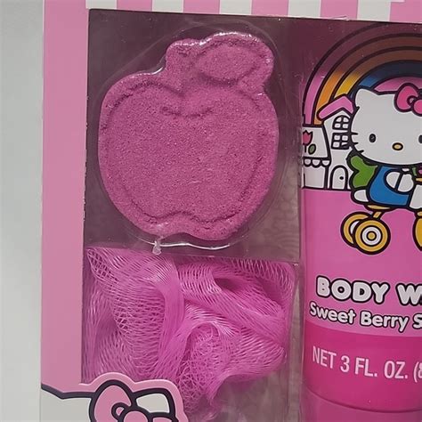 Hello Kitty Bath Skin And Hair Hello Kitty Beth Set Poshmark