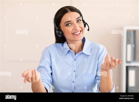 Support Worker Hi Res Stock Photography And Images Alamy