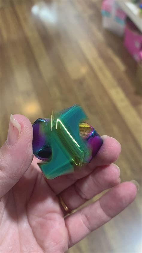 Metal Spinning Cube Oil Slick — Delightful Rainglow