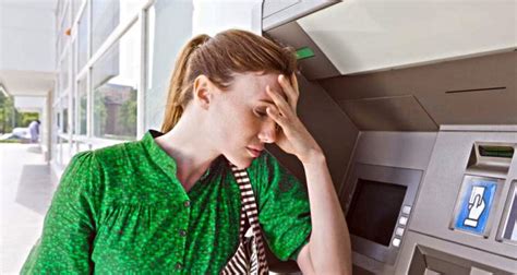 Скрытая комиссия в банкоматах Кто списывает с вас лишние деньги Какими банкоматами в Европе