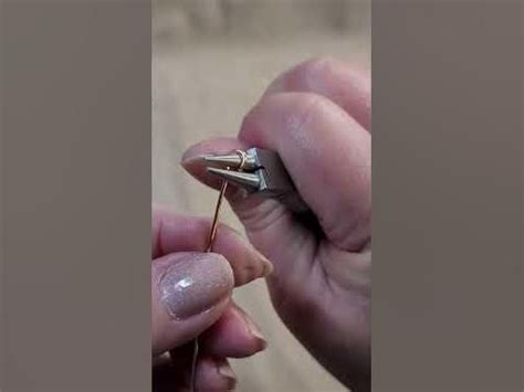 How To Make A Simple Wire Loop In Less Than Seconds Shorts Jewelry Techniques Jewelry