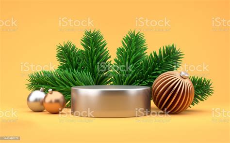 전나무 가지와 유리 공이 있는 크리스마스 포스트에이션 노란색 배경에 빈 디스플레이가 있는 상록 가문비나무 나뭇가지 3d 렌더링 12월에 대한 스톡 사진 및 기타 이미지