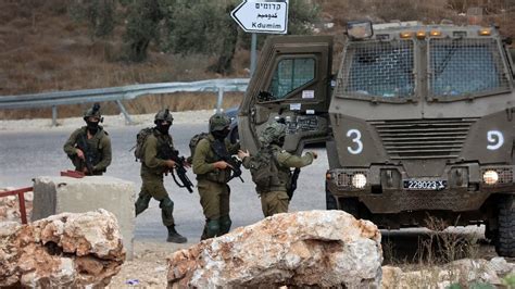 Israeli Forces Kill 3 Palestinian Militants In West Bank Al Monitor