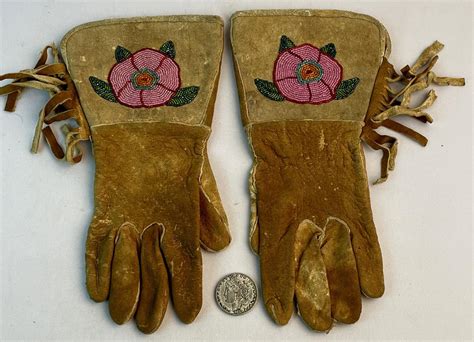 Lot Antique C 1920 Native American Rose Embroidered Gauntlet Gloves