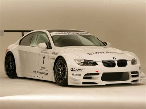 Bmw E92 M3 Gtr High Resolution Image 1 Of 4