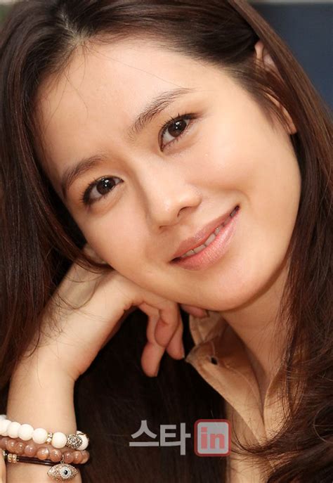 Son Ye Jins Lovely Smile Hancinema The Korean Movie And Drama