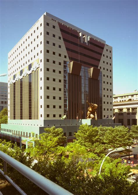 Pma Findings Post Modern Buildings The Portland Building