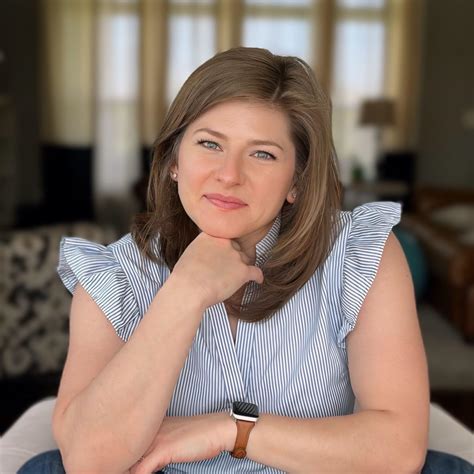 Lindsey Murphys Amazon Page