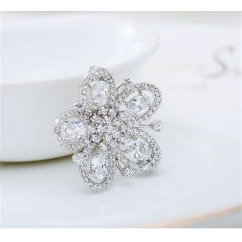 Brosa Eleganta Floarea Lunii Shop Butic Magazin