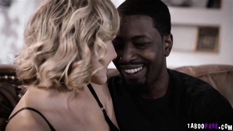 Isiah Maxwell And Kenna James Have Threesome With Kenzie Anne