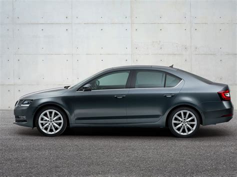 Фото новая Skoda Octavia А7, фото салона Шкода Октавия 3 поколения