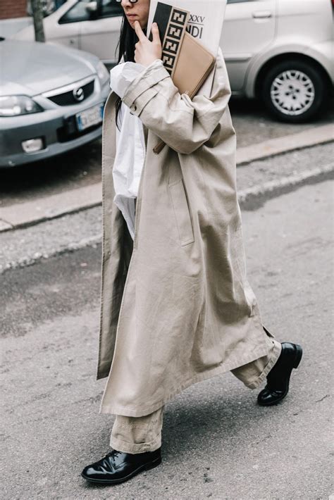 The Chic Way To Style A Trench Coat Fashion Inspiration Cool Chic Style Fashion
