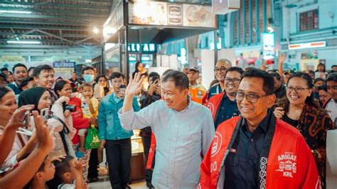Jonan Muncul Di Stasiun Kota Dan Naik Krl Tua Eks Jepang Ada Apa