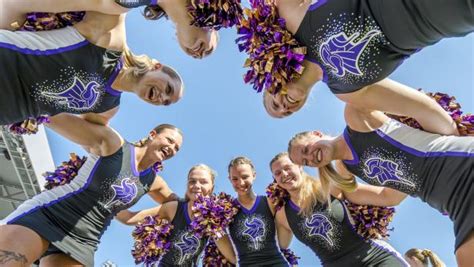 Cheerleader Das Gefährliche Leben Von Frauen Mit Pompons Kurier