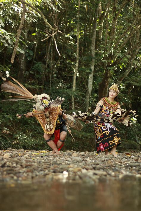 Hypeabis Tarian Tunggal Dayak Kenyah