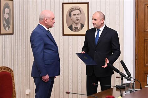 ПЪРВО В ПИК Tv Радев даде мандат на Главчев за служебен кабинет шефът на Сметната палата