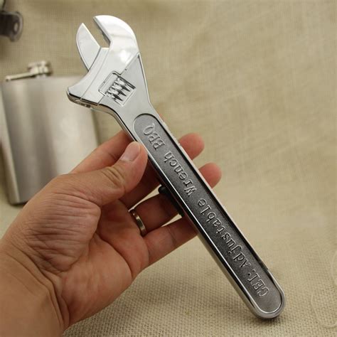 BẬt LỬa CÁi CỜ LÊ