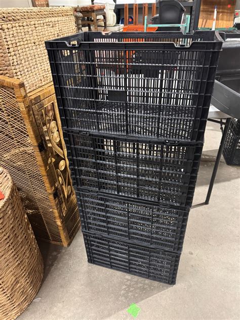 4 Stacking Crates 4 Stacking Crates