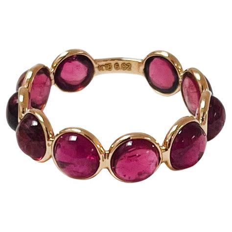 Aura Ring in Oval-Cut Emeralds and 18k Yellow Gold For Sale at 1stDibs