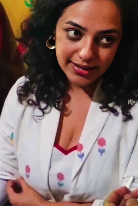 Nithyas Awesome Cleavage Rnithyamenen