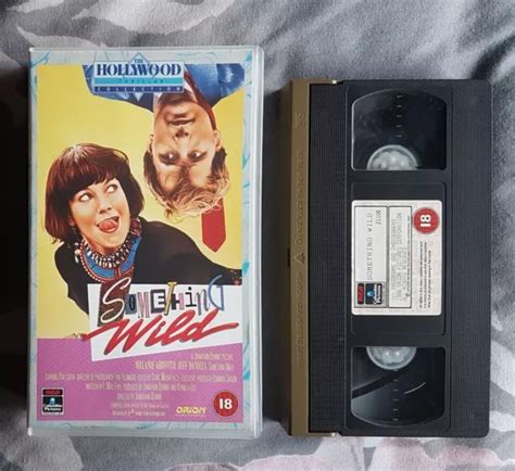 Something Wild Vhs 1986 Melanie Griffith Ray Liotta Jeff Daniels £9 99 Picclick Uk