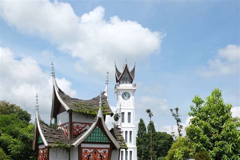 Sejarah Jam Gadang Bukittinggi Arsitektur And Fakta Faktanya