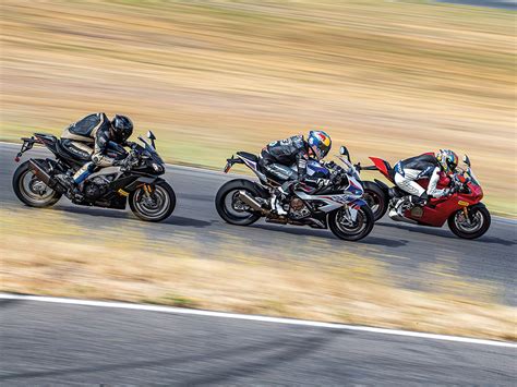 Rider Responsibilities For Safe Trackday Passing Yamaha Champions Riding School