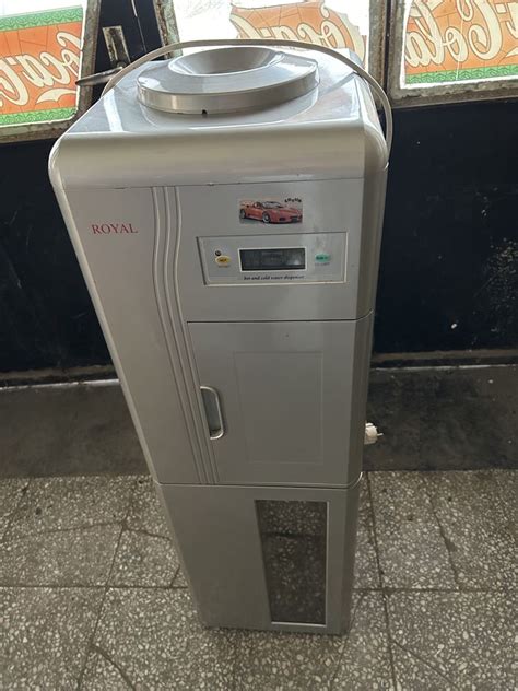 Диспенсър за вода гр Долни Дъбник • Olx Bg