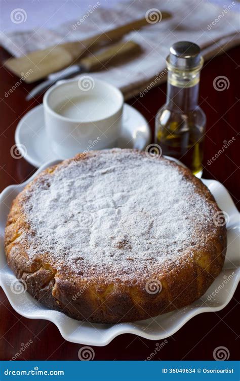 Botercake Met Suikerschil Stock Foto Image Of Ronde 36049634