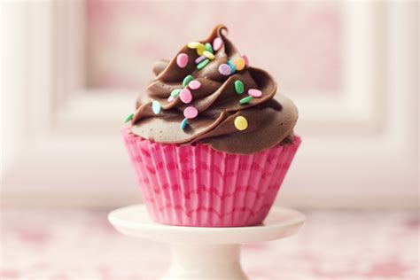 18 Easy Cupcake Decorating Ideas For Beginners And Beyond