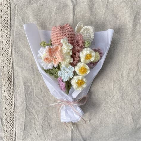 枯れない花束 かぎ針編み ハンドメイド 編み物 お花のブーケ 毛糸の花束 Miiincas Gallery Minne 国内最大級の