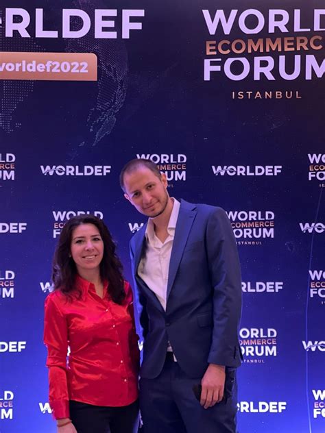 Gulsah Akin Linkedin‘de B2b Worlddef şimdineleroluyor Teknolojicastajansı