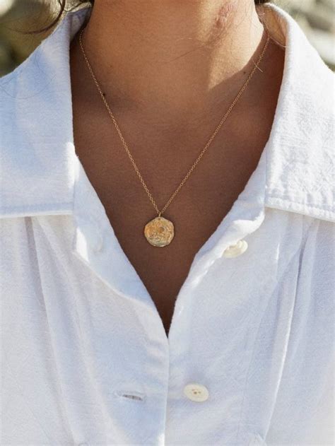 Deborah Blyth Thalassa Medium Pendant Gold