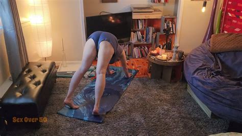 My Cool Cougar Wife Taunts Me While She Does Yoga I Fondle Her Cool