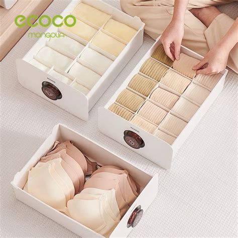 Дотуур хувцасны хайрцаг