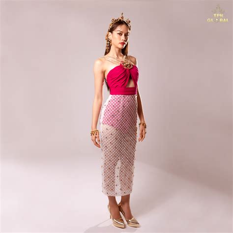 แอนนา เสืองามเอี่ยม Mut2022 กับลุค Newyorkfashionweek โดนติง ชุดไม่ผ่าน