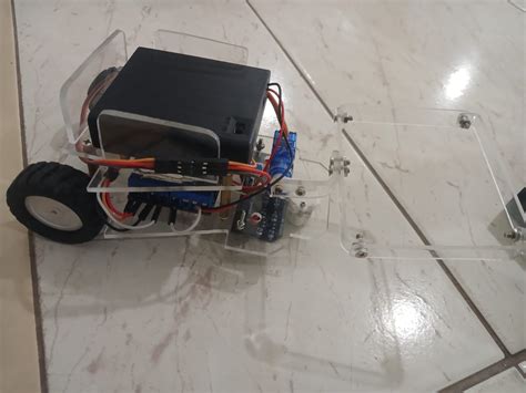 Robot Transporter Line Follower Kelas B