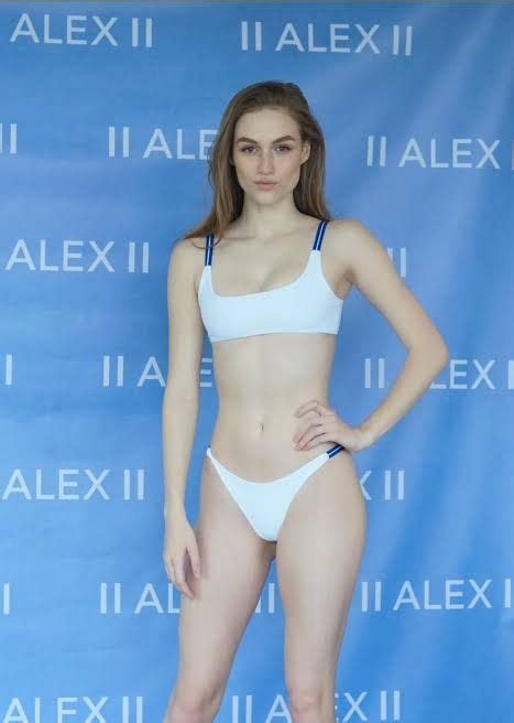 4 Hot Sexy Madison Grimes Bikini Pics