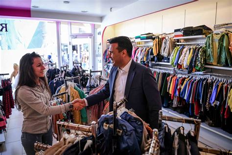 Премиерот Заев и министерот Бектеши од Охрид Економските политики се за раст на потрошувачката