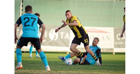 Ботeв Пд падна с 3 4 от поляци в контрола пред собственика си Снимки