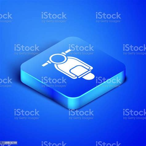 파란색 배경에 격리 된 등각 투영 스쿠터 아이콘입니다 파란색 사각형 버튼입니다 벡터 일러스트레이션 교통수단에 대한 스톡 벡터