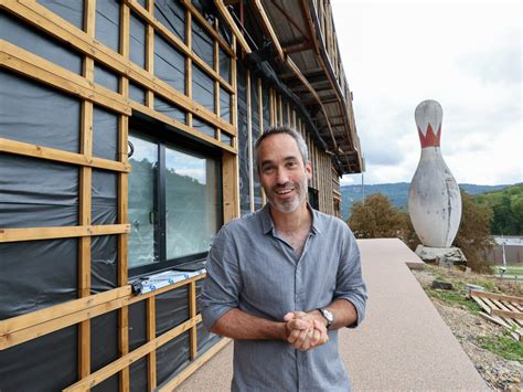 Besançon Une Signalétique Un Peu « Bowling Pour Le Nouveau Centre D