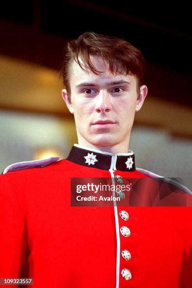 Benedick Bates Stars In The Play The Picture Of Dorian Gray