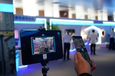 华中首个 G元宇宙体验馆亮相 华为 C 通信网