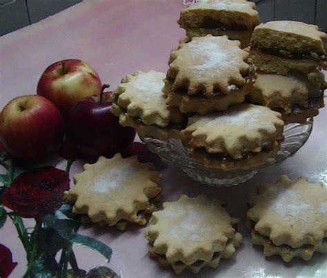 Песочное печенье со сгущенкой https://www.kakprosto.ru/kak-943214-kak ...